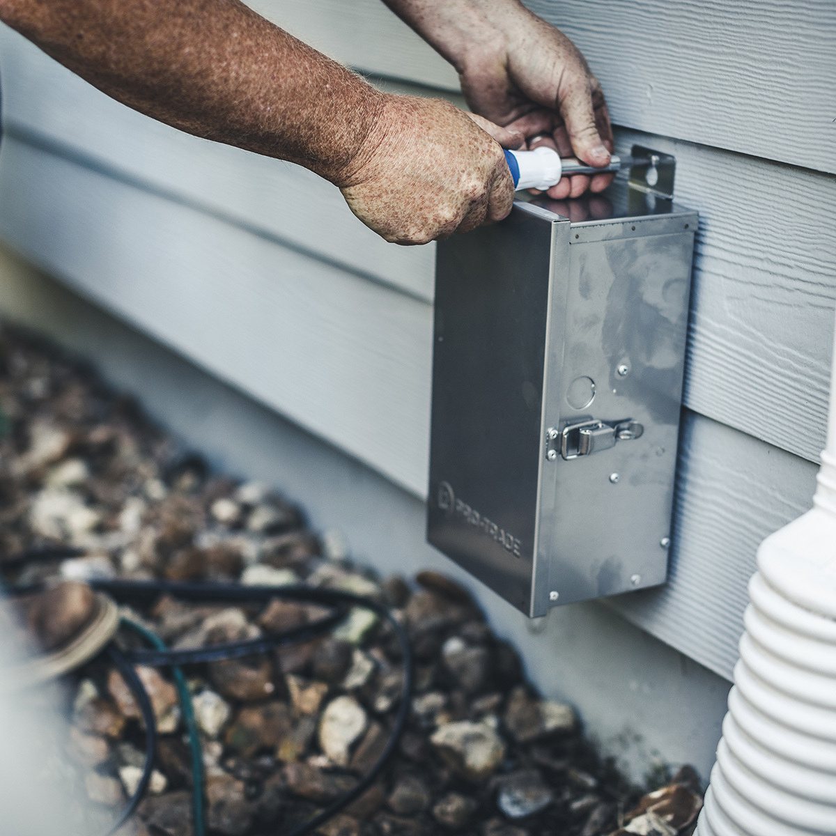 What to Look for When Buying a Landscape Lighting Transformer